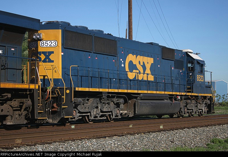 CSX 8523